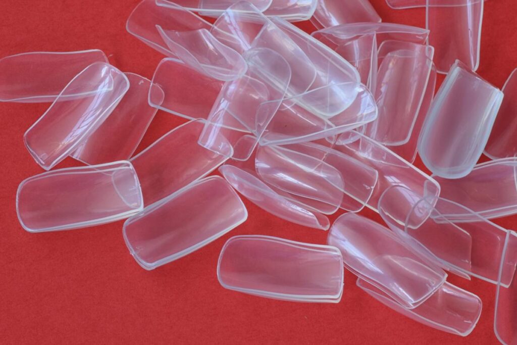 Capsules pour faux ongles : tout savoir avant de se lancer